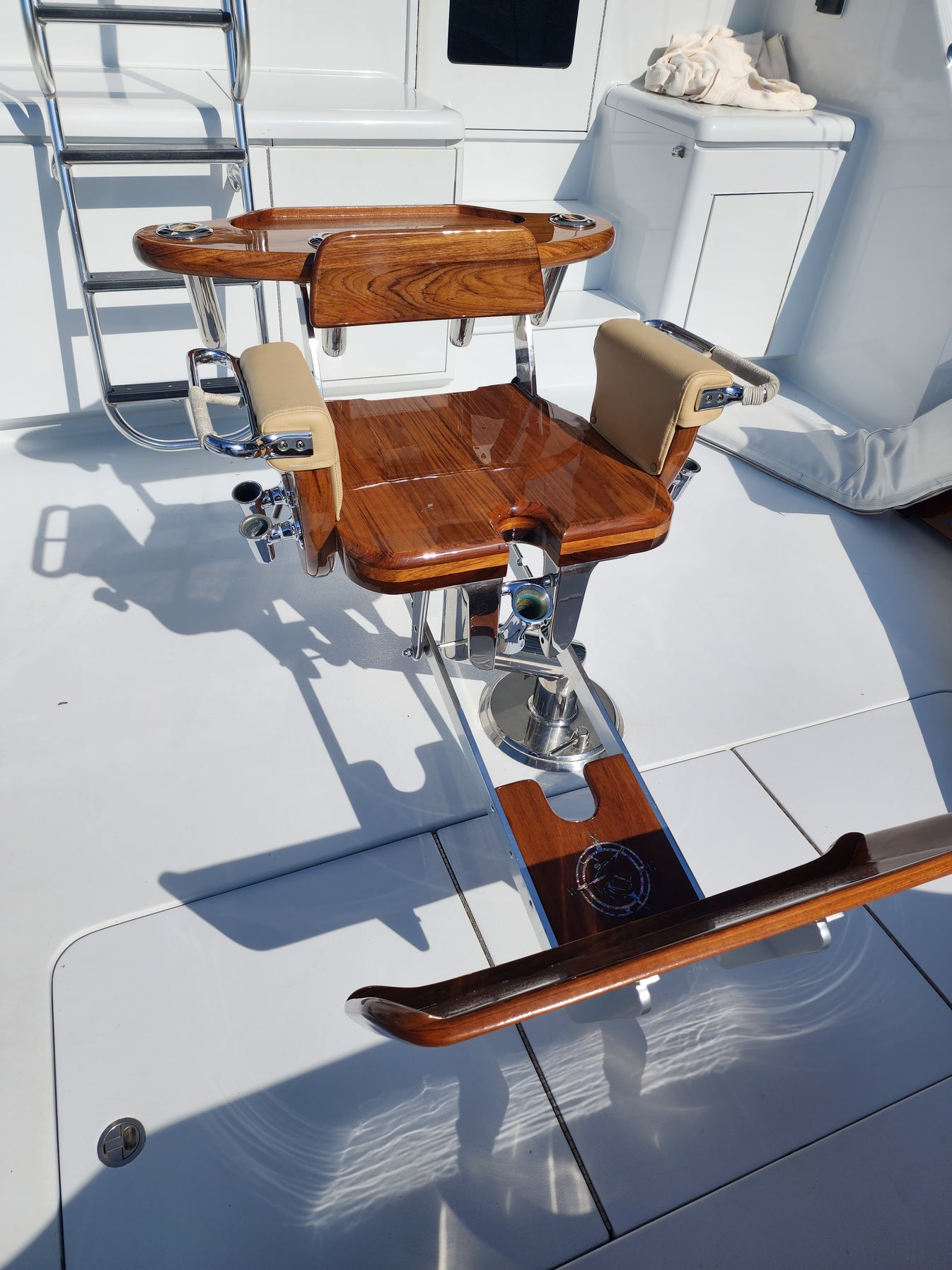 Custom Fighting Chairs – Dillweedscustomwood